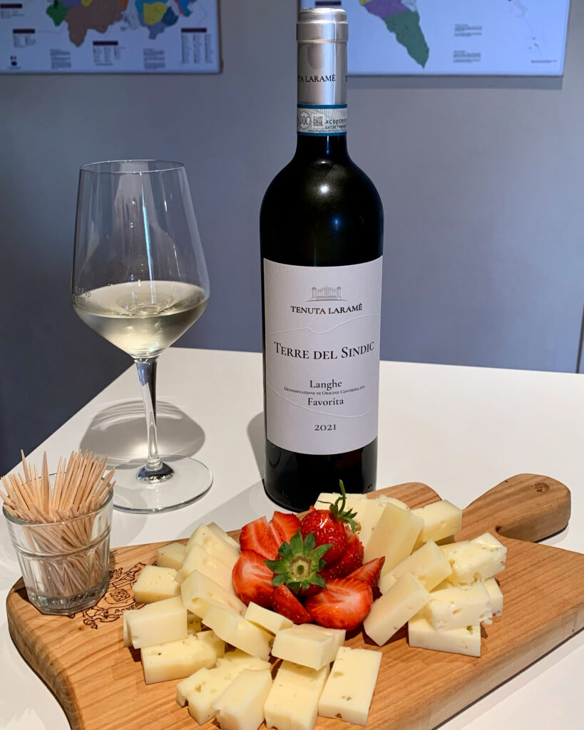 Fresco e sapido – alla scoperta dei vini bianchi del Piemonte | Cantine ...